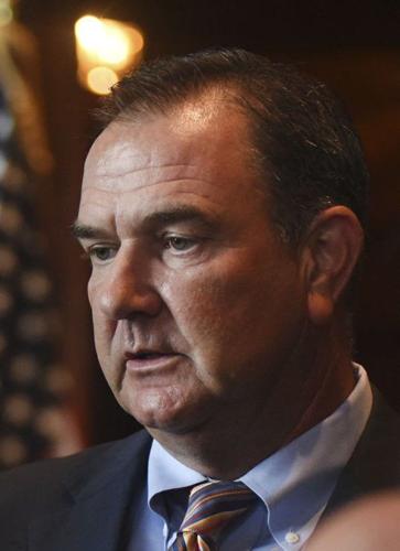 In race for Missouri governor, Sinquefield gives big to Kehoe again