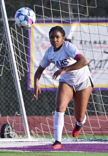 'Lifelong teammates': Ladue's Prothro triplets have enjoyed girls ...