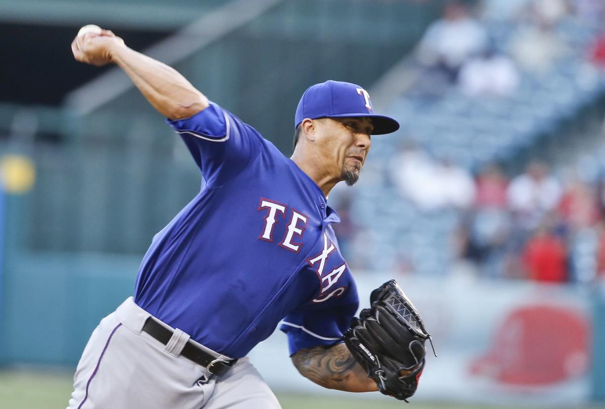 MLB notes: Royals sign Lohse to minor league deal