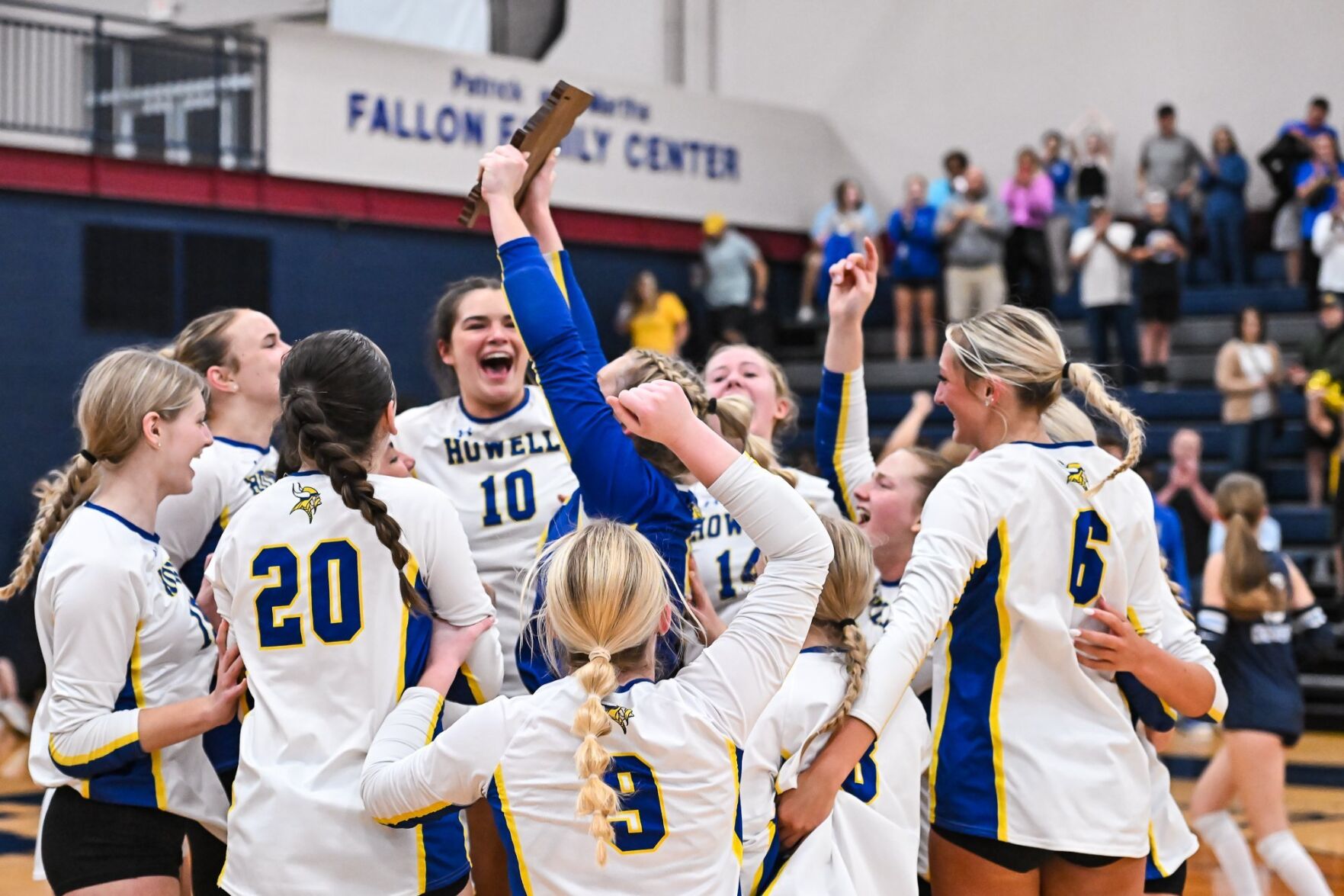 Francis Howell edges St. Dominic in 5-set thriller to claim Class 5 ...