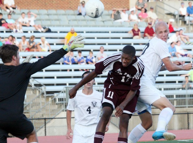 De Smet, CBC win opening-round games in CBC Tournament