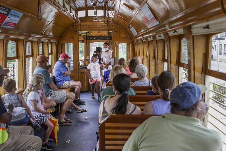 Loop Trolley starts anew in St. Louis; even its riders disagree on its ...
