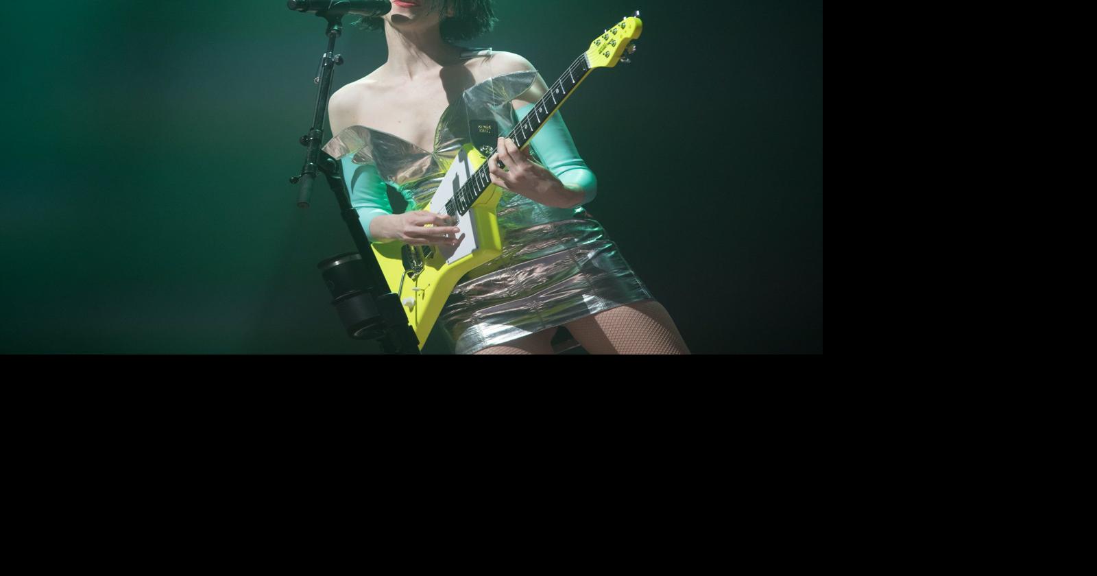 St. Vincent mixes things up at the Pageant, but a curtain problem ...