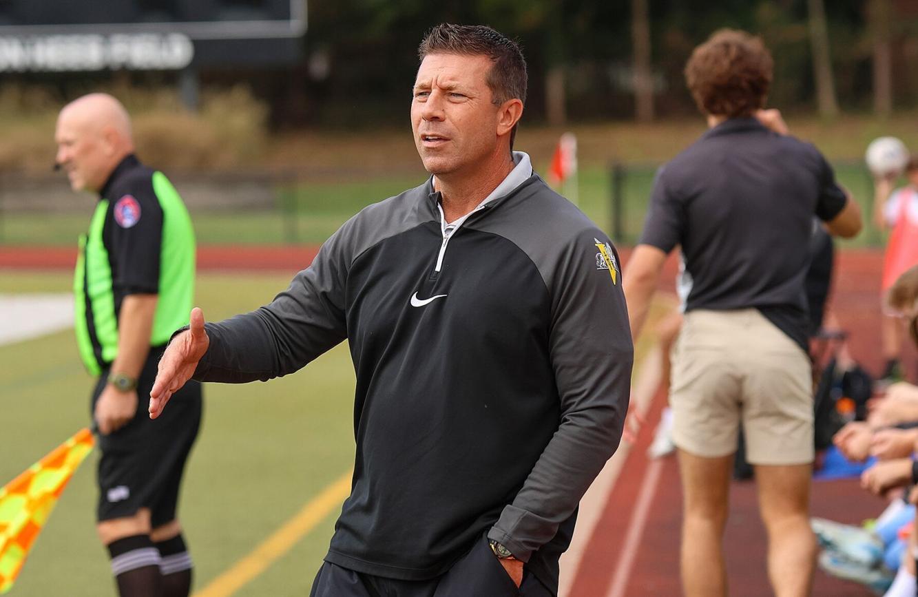 Vianney knocks off Parkway West to win first district title since 2017
