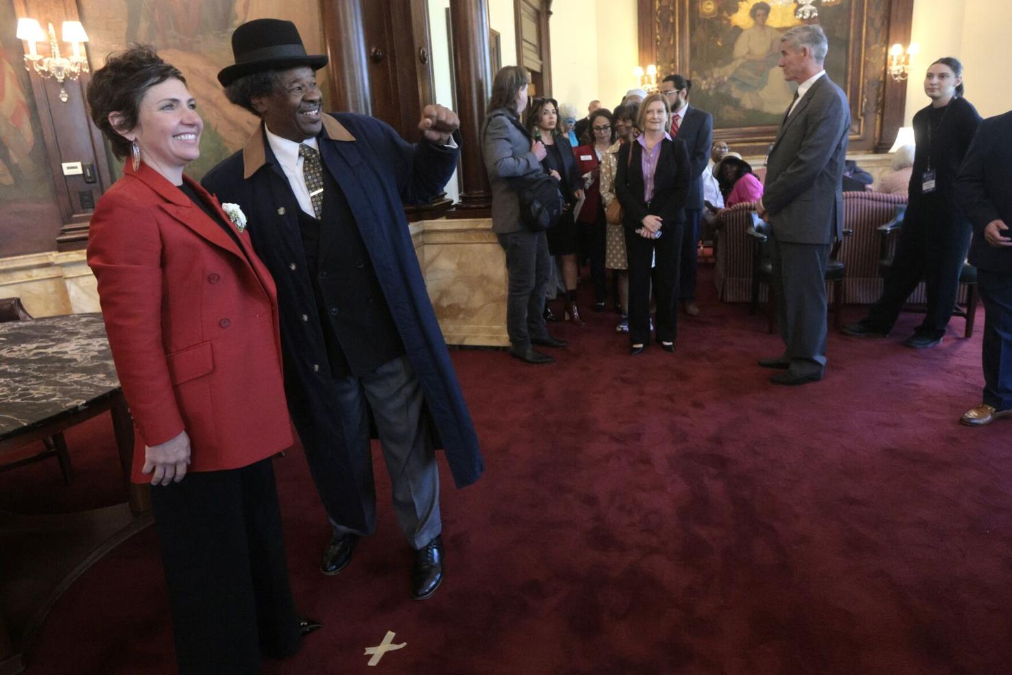 Cara Spencer, sworn in as mayor, has plan to fix St. Louis