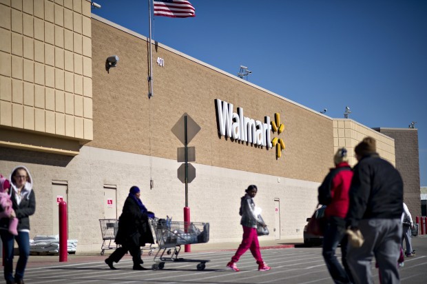 Wal-Mart turns to green dots to ensure stores stay stocked
