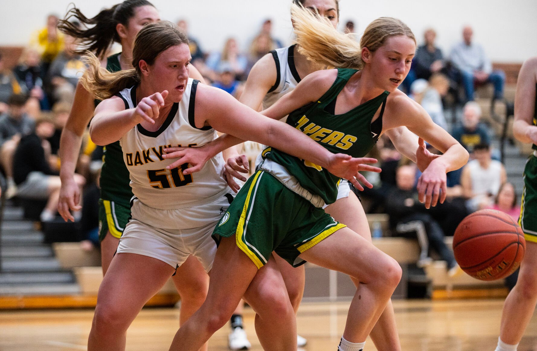 Oakville uses strong holiday conditioning to outlast Lindbergh in ...