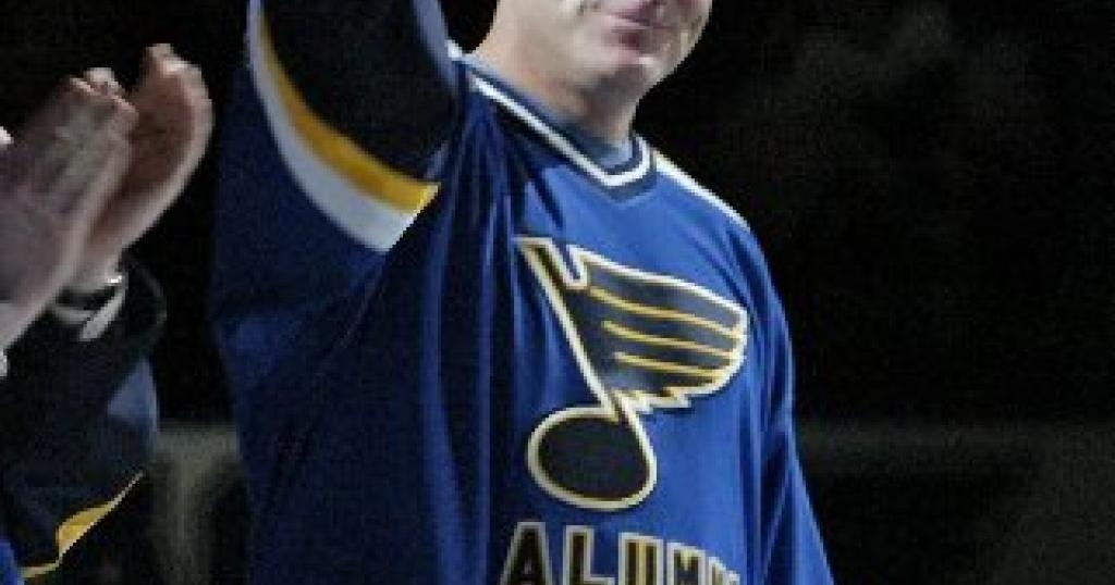 Morning Skate: Blues to unveil Brett Hull statue Oct. 9