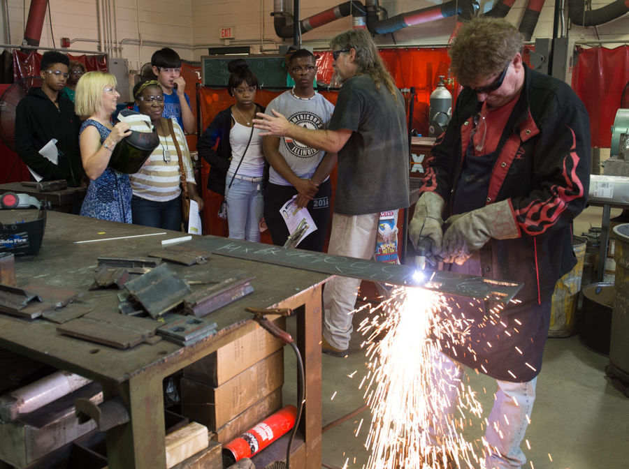 SIUE East St. Louis Center students learn about manufacturing and craft ...