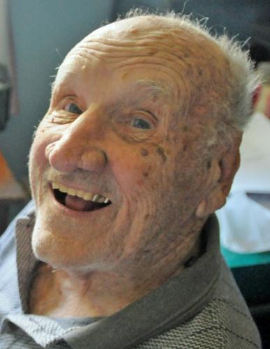 Columnist Jim Fox dies after long career