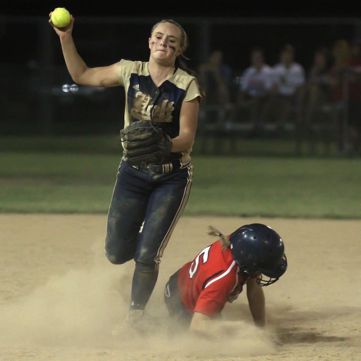 Notebook: Holt's Jones muscles up, take aim at record book