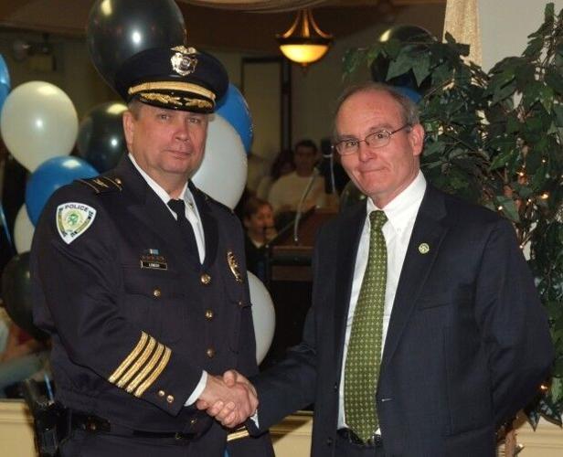 Florissant mayor, landlord dispute circumstances resulting in town hall ...