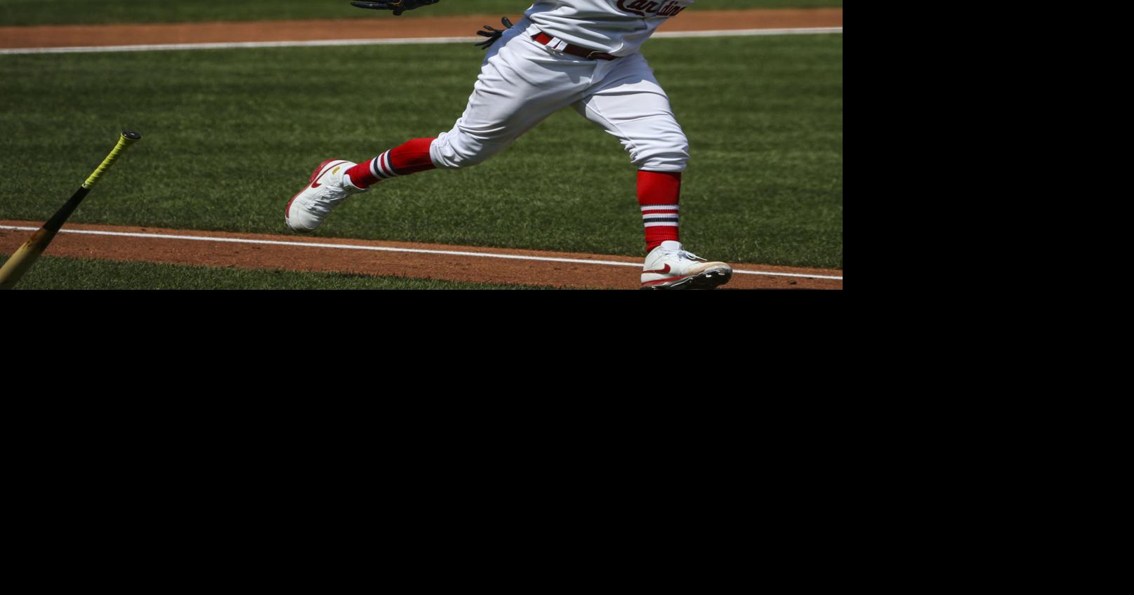 Molina keeps gaining ground on Cardinals' Hall of Famers