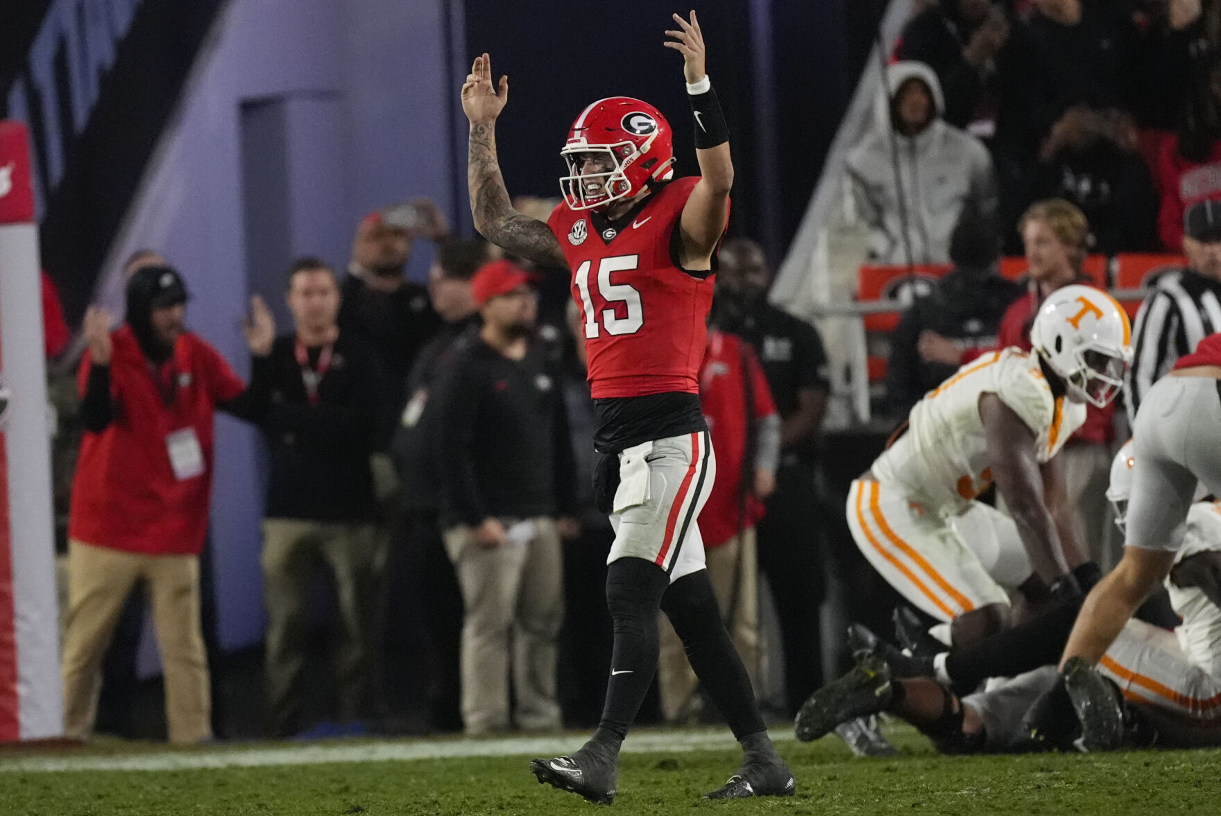 Tipsheet: SEC infighting impacts College Football Playoff rankings