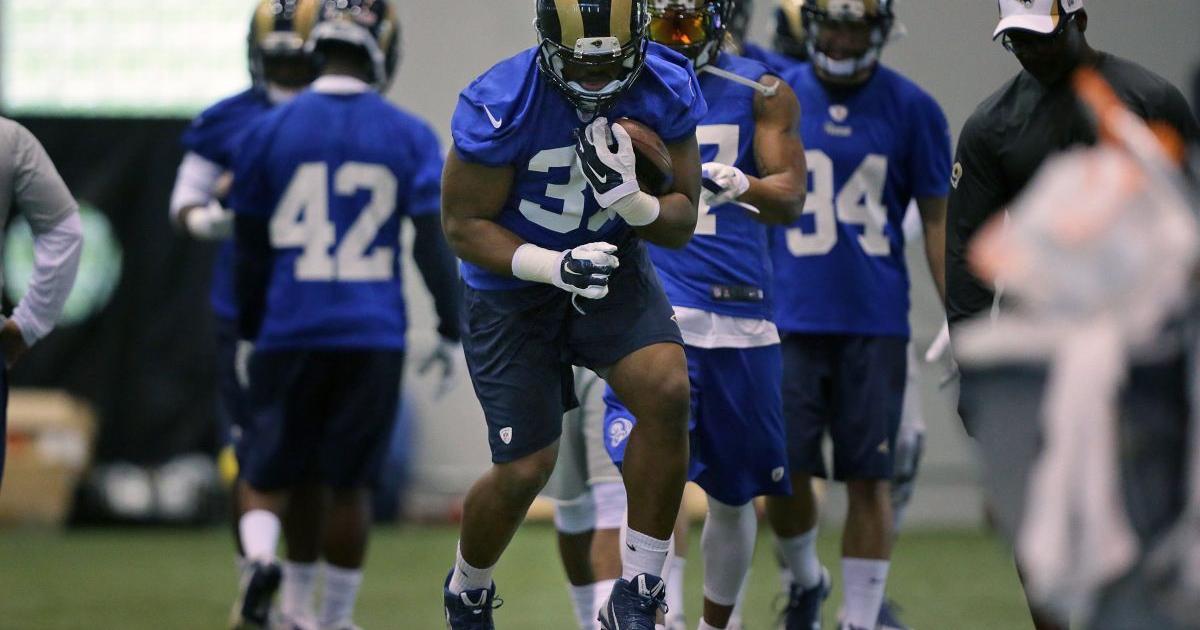 Brown fighting for a spot in Rams' crowded backfield