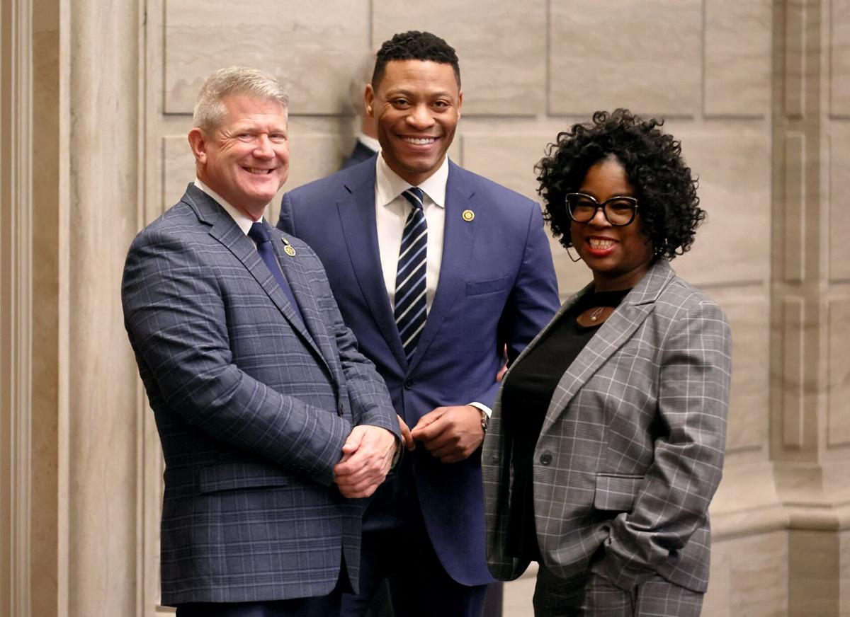 Missouri Senate filibuster stretches past 15th hour mark