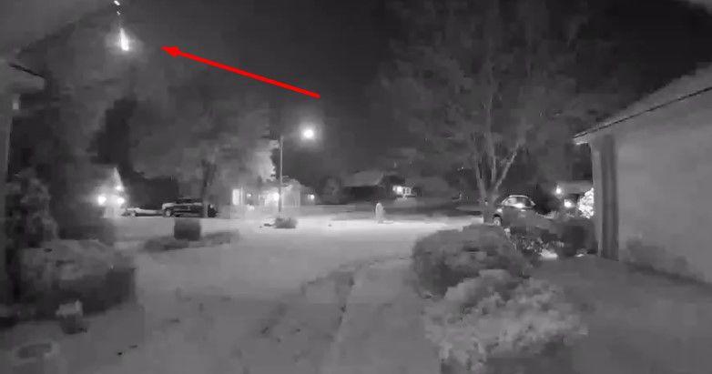 Once in a lifetime: Bright meteor streaks across St. Louis nighttime skies