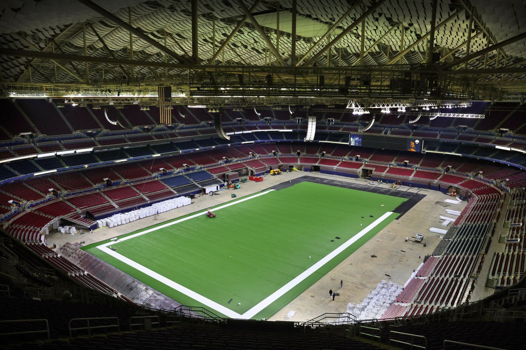 St. Louis’ Dome is getting new turf. Battlehawks cheer.