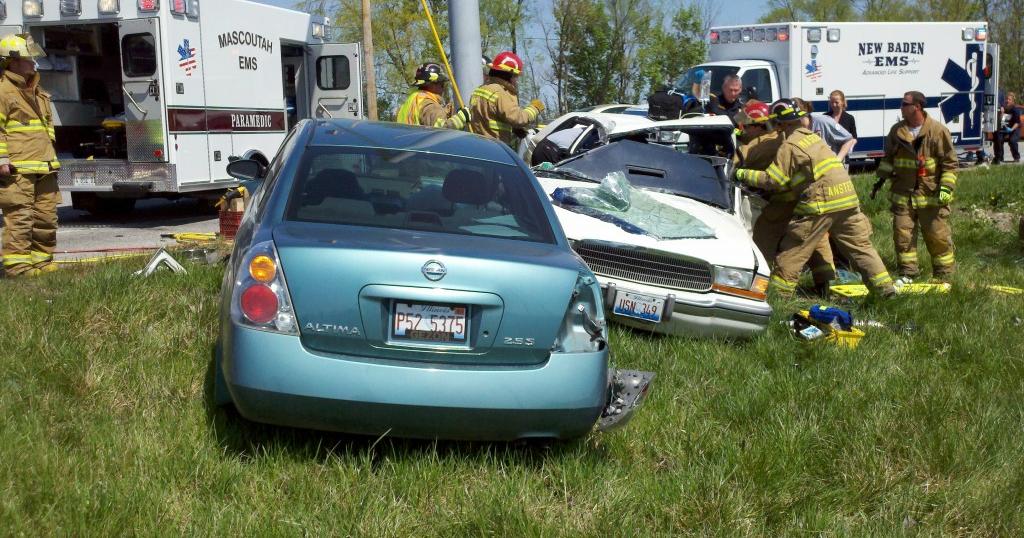 Police: Driver ran red light, killing man and his grandfather in Mascoutah