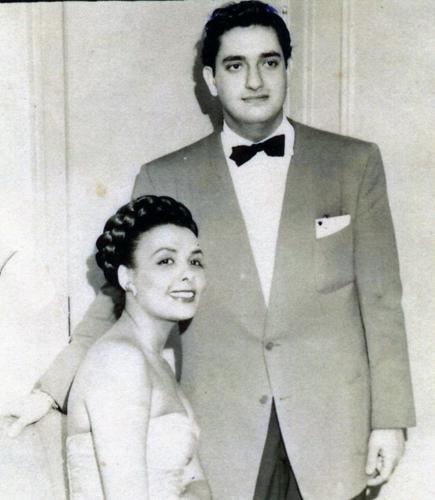 Kenneth Burstein dies; restaurateur also was singer