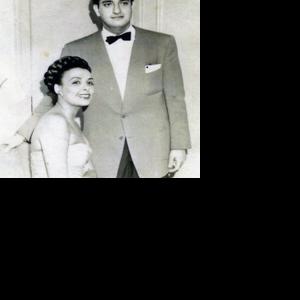 Kenneth Burstein dies; restaurateur also was singer