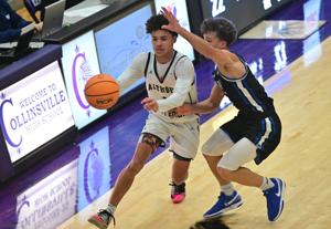 Althoff hangs tough before falling to Quincy in semifinals of 40th ...
