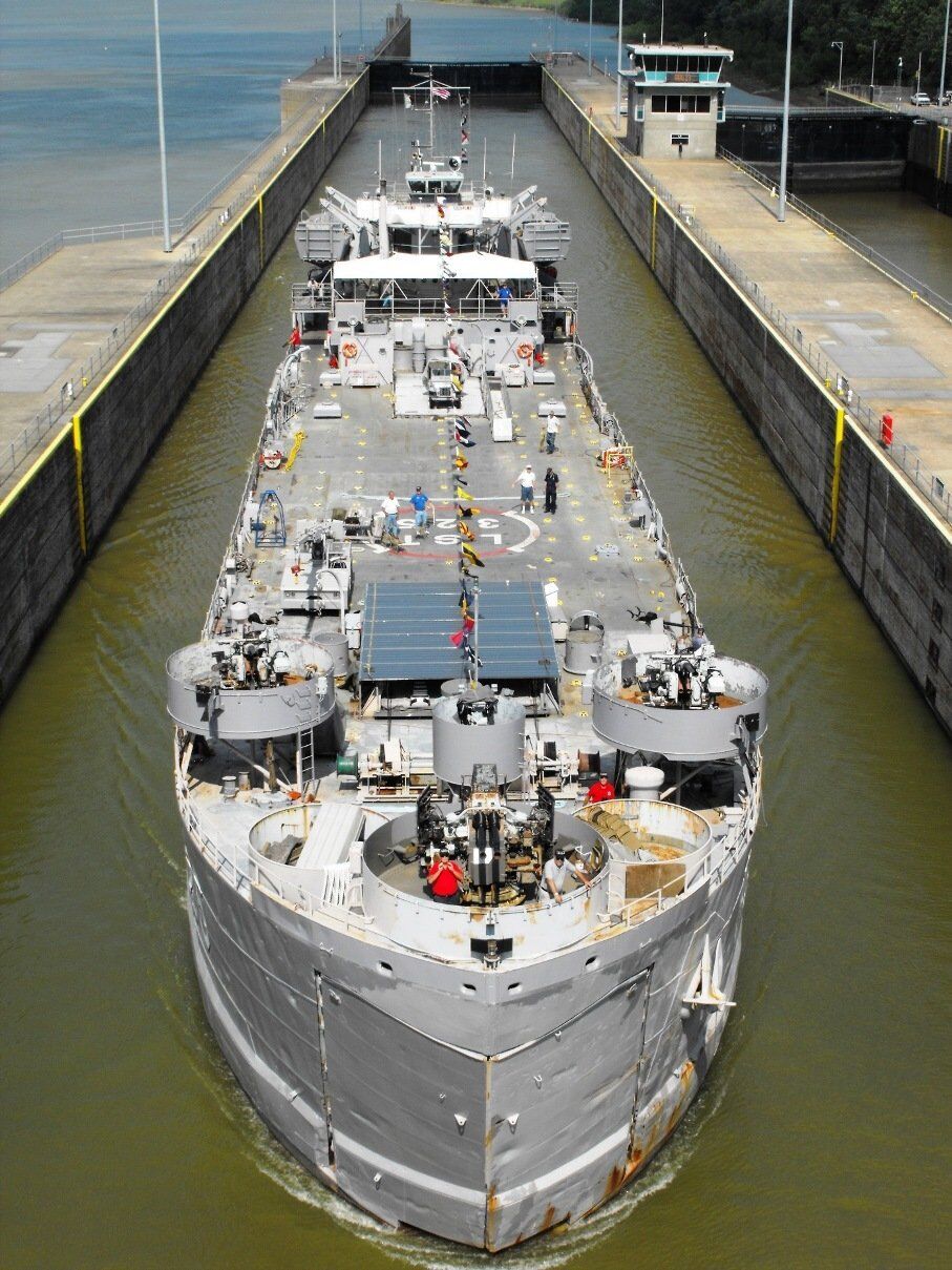 WWII battle-tested ship, LST-325, sails into Alton for tours