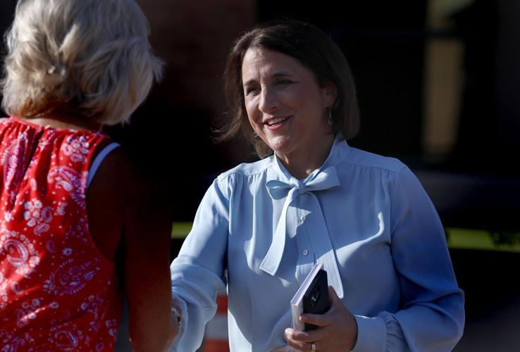 St. Louis candidates make last-ditch pitches to voters at the polls