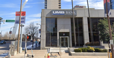 Deer smashes through UMB Bank window in downtown St. Louis