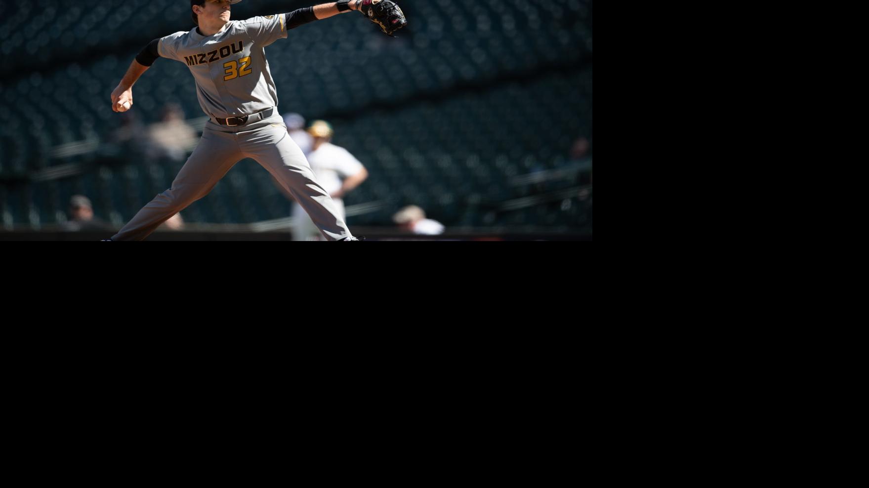 SIGNING THE TOP PICKS