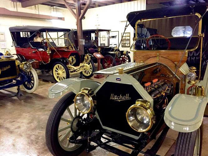 Missouri and Illinois automobile museums roll back time