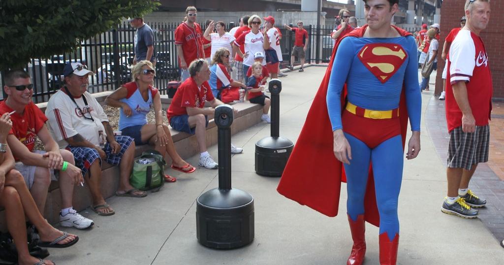 Superman street performer leaps toward fame