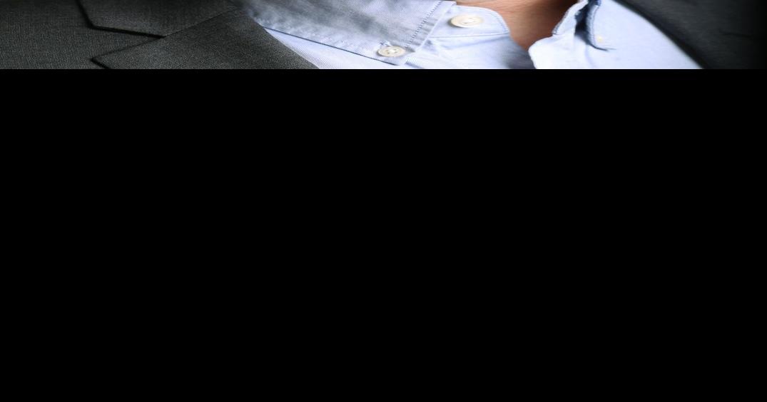 Derrick Goold takes first place in national sports writing contest