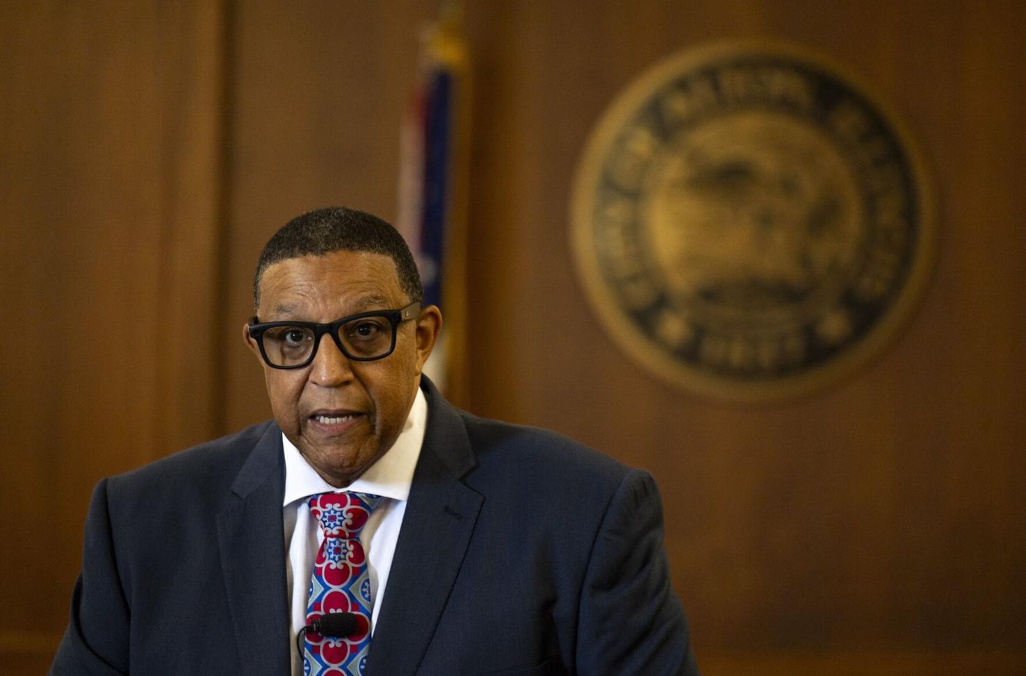 David Goins wins second term as Alton mayor