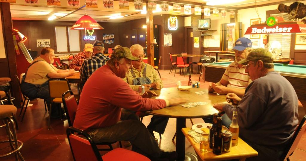 A flood can't stop this Valmeyer bar