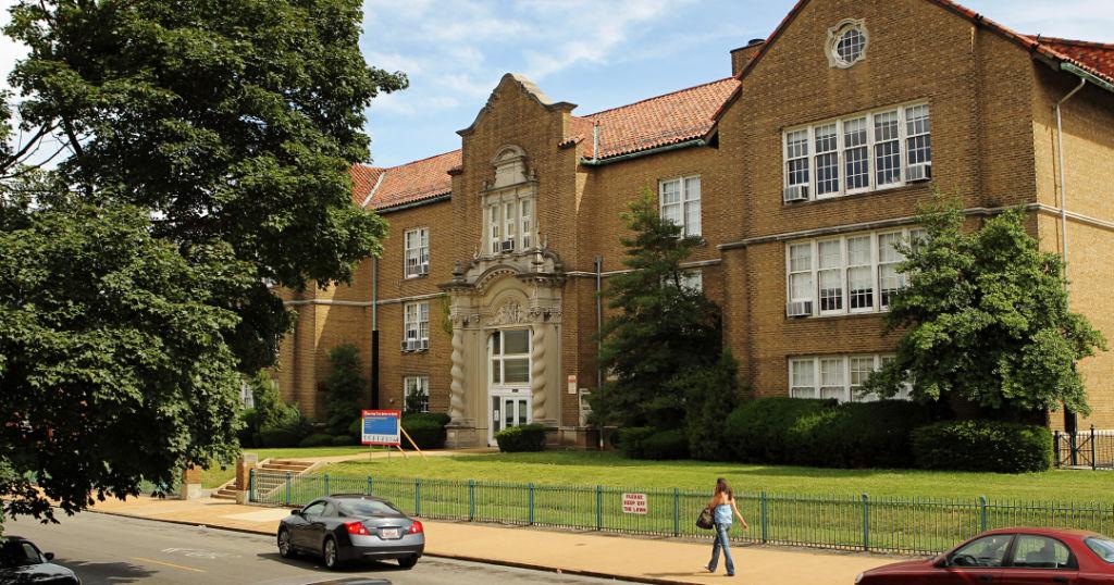Tower Grove residents rally to save school building