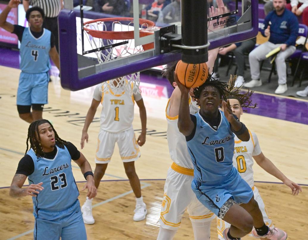 The Woodlands Christian staves off Belleville East to reach title game ...