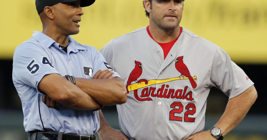 Bernie: Matheny should have made light of Lucroy video