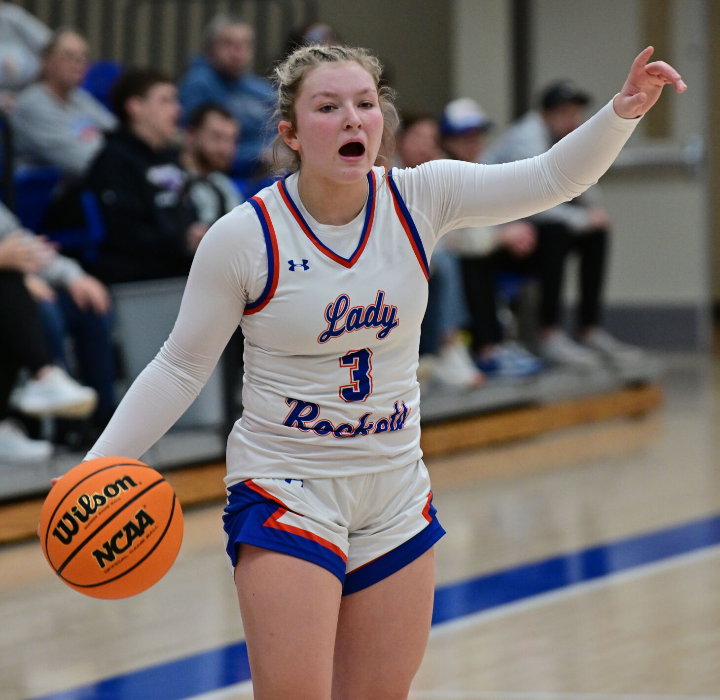 Lera Schmeink triggers Carlyle to huge conference win over Okawville
