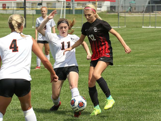 Windau, Kuhns help Edwardsville down Granite City to win regional crown