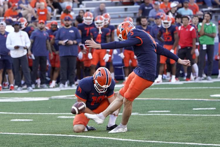 Caleb Griffin: 3 facts on the Illinois football kicker