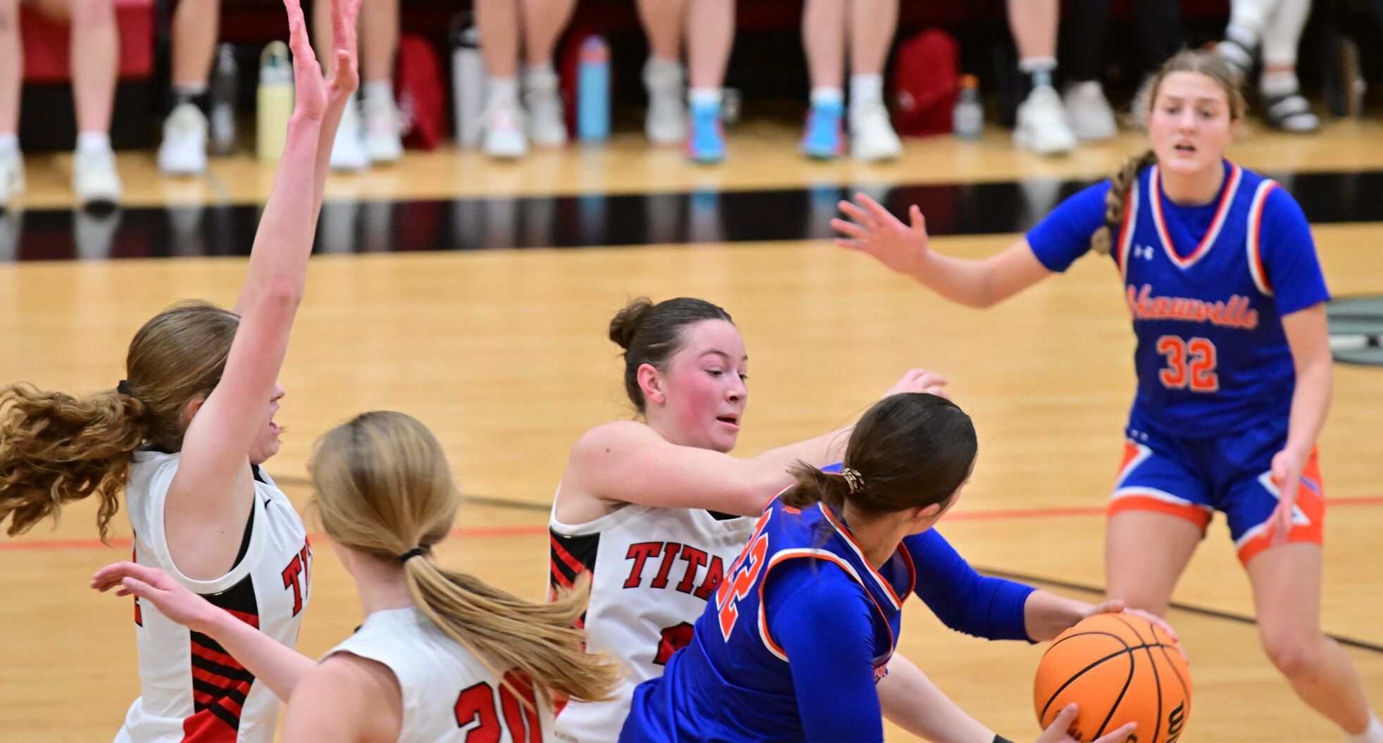 39th Highland Tournament, first round: Chatham Glenwood 53, Okawville 29