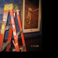 D.C. bar honors Obama's sports (yes, even bowling)