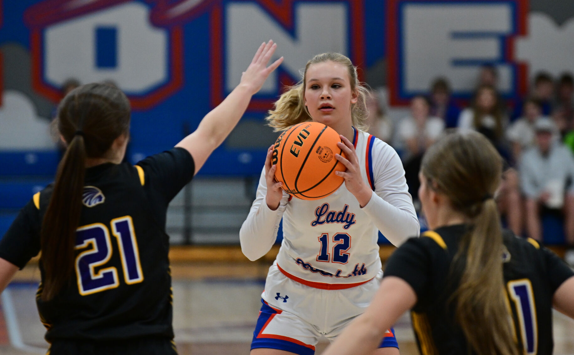 Lera Schmeink triggers Carlyle to huge conference win over Okawville