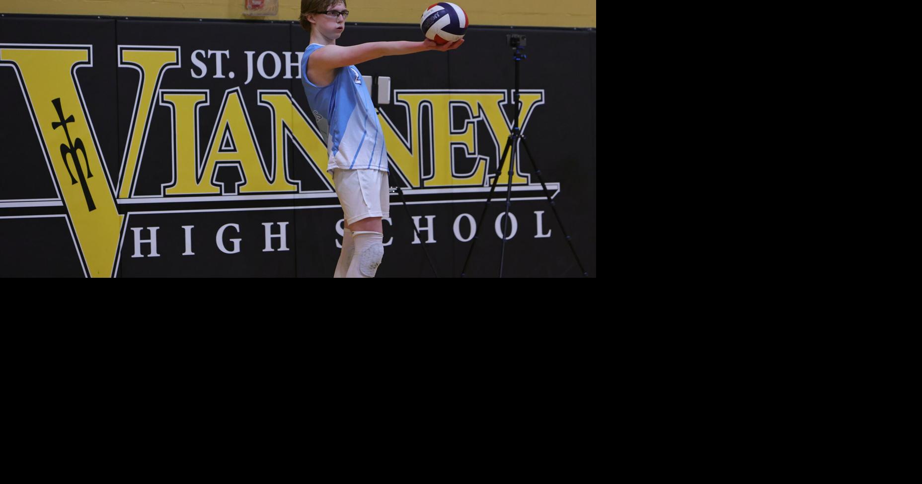 SLUH def. Vianney 25-19, 25-20, 25-23