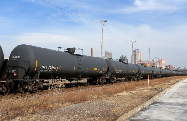 Durbin calls for tougher safety measures for railcars carrying crude oil