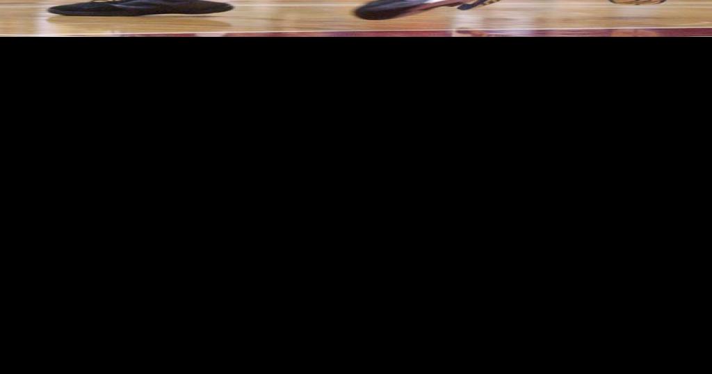 Boys basketball: MICDS overcomes slow start to top Burroughs