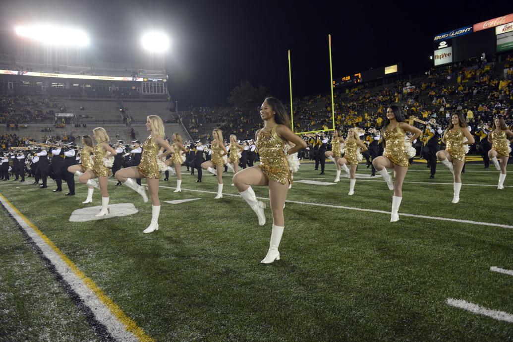 Mizzou Golden Girls and cheerleaders