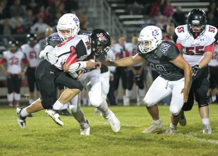 Football: Vikings run to 4-0, 2-0 in conference | Sports ...