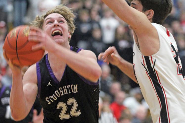 Photos: Stoughton vs. Pewaukee WIAA Division 2 Sectional Final ...